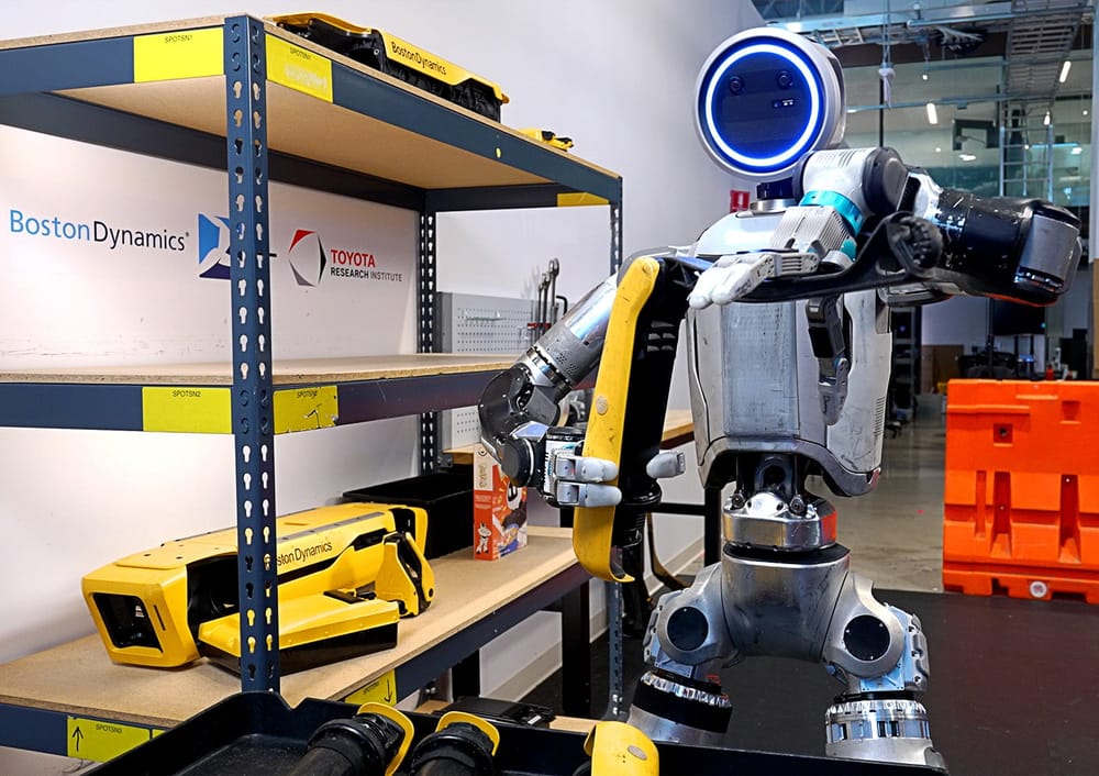 The Humanoid Renaissance: AI and the New Robotics Race